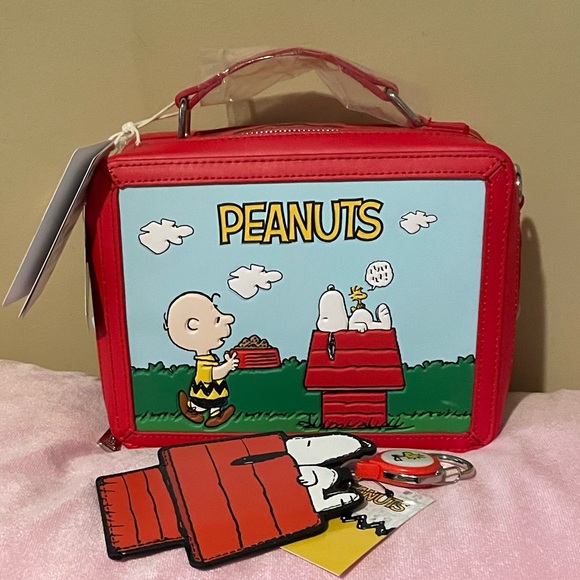 Loungefly | Bags | Sale Loungefly Peanuts Snoopy Crossbody Bag And ...